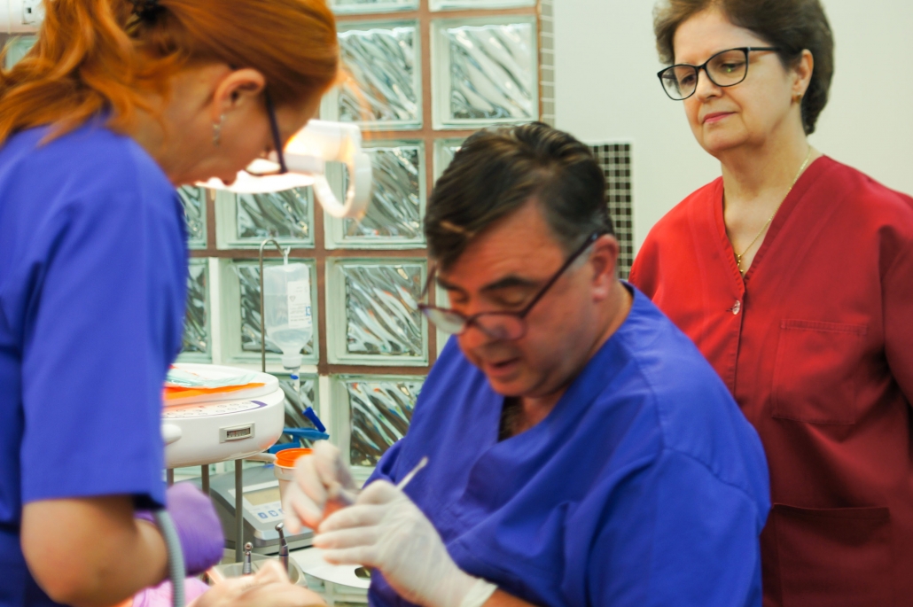 Galerie foto - Dr. Nistor - Cabinet Stomatologic și de Chirurgie Orală